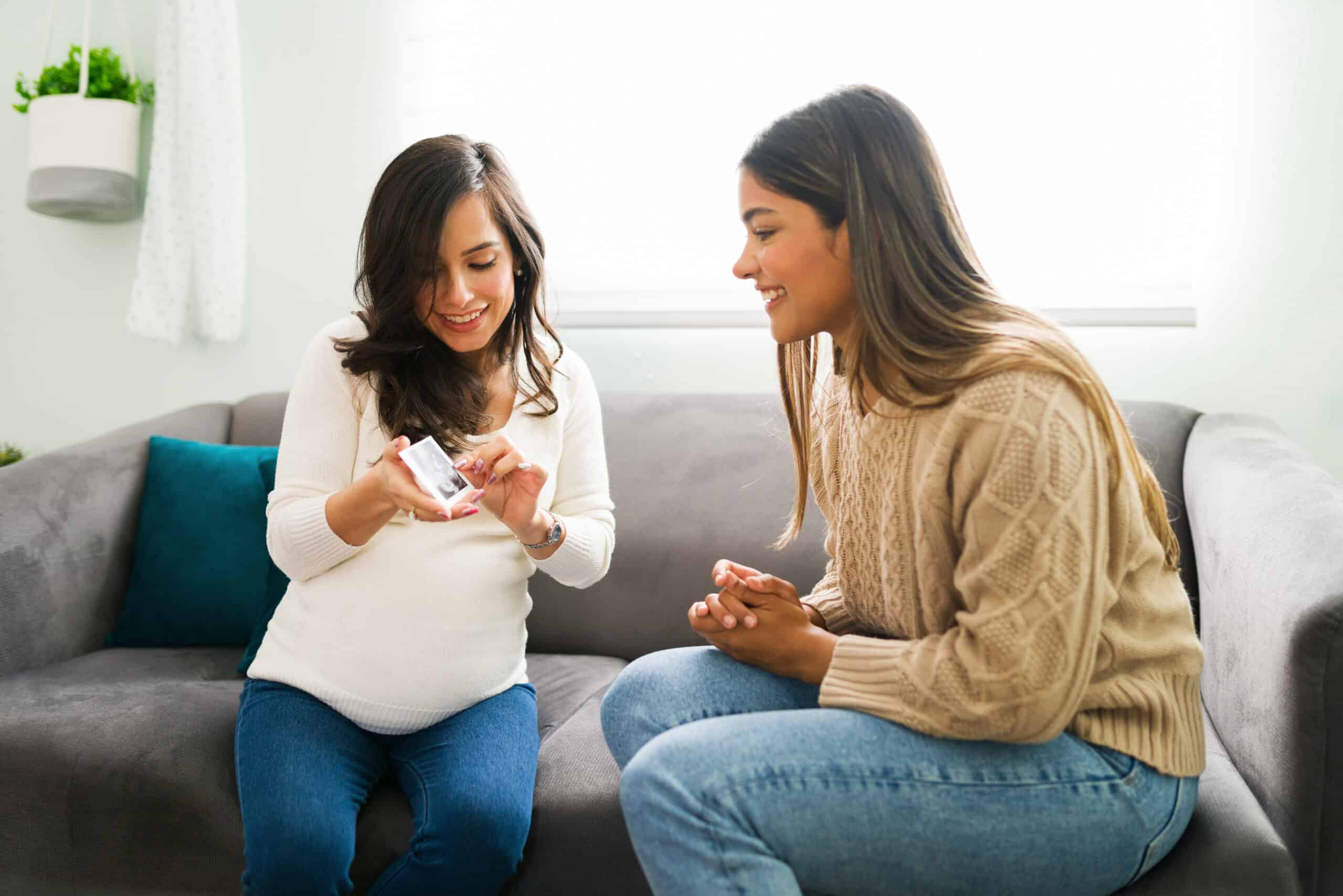 Daytime vs. Overnight Doulas: Which is Right for You? - Elite Postpartum Doulas
